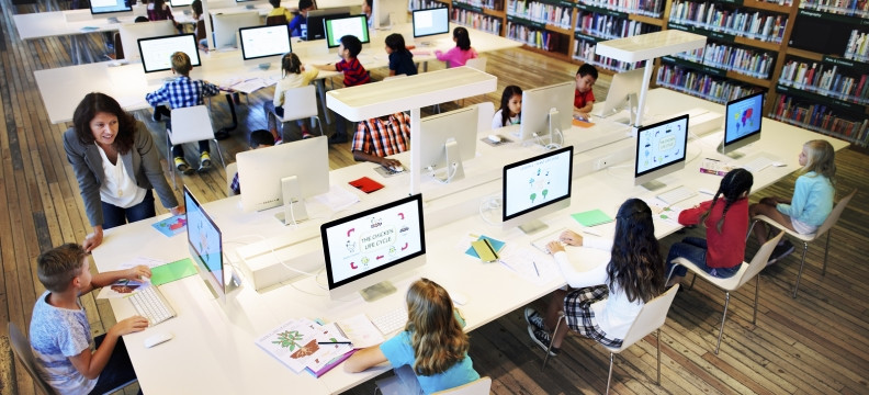 Kiểm tra - UNIT 8: NEW WAYS TO LEARN - Hiclass